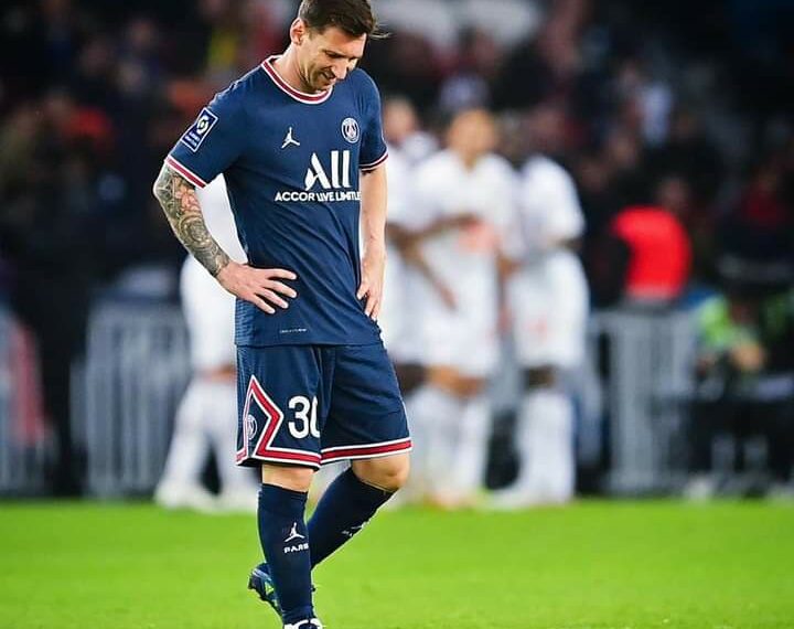 LIONEL MESSI RÉPOND ENFIN AU FC BARCELONE | Coups Francs